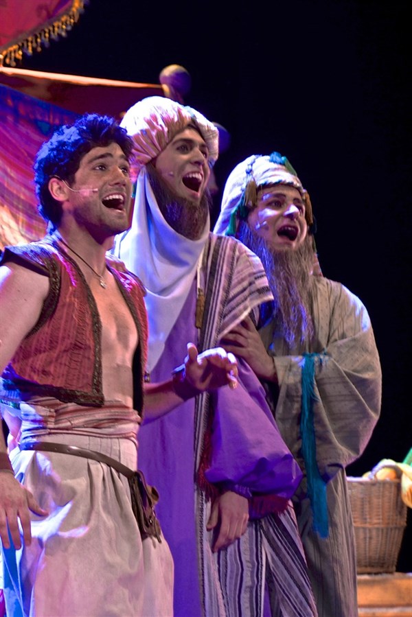 'ALADÍN, UN MUSICAL GENIAL'